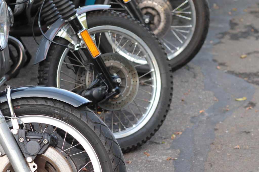 8 Motorcycle Helmets For Big Heads (W/ Pricing)